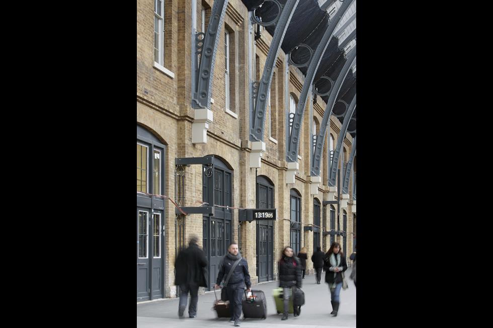 King's Cross Western Concourse: Space Travel | Features | Building